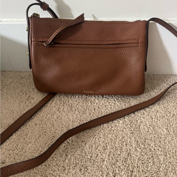 Fossil | Bags | Fossil Brown Leather Crossbody Bag With Adjustable ...